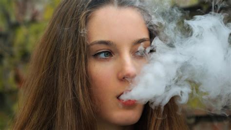 Nsw Government Tackling Increasing Problem Of E Cigarette Use In Schools Au