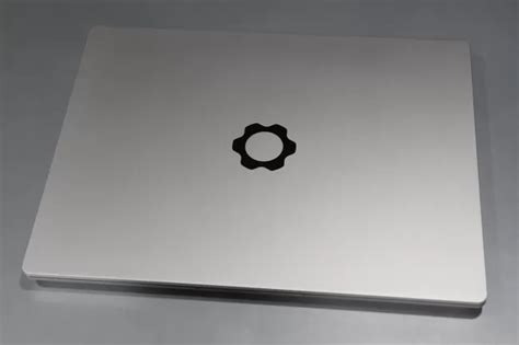 framework 13 with amd ryzen 7040 series makes for a great linux laptop