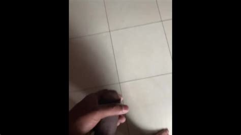 නිට්ටම්බුවේදි මන් ඉස්සරහම පයියකින් කාපු මගේ ගෑනී