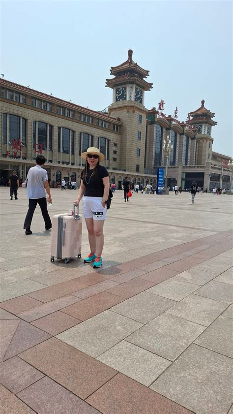 Сайн Хятад хэлний сургалт орчуулга Хамгийн хямд аялал Facebook