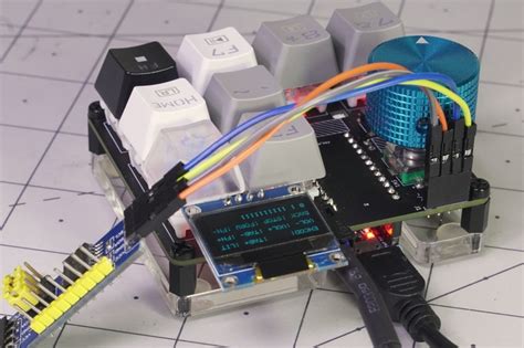 Jc Pro Macro 2土砲旋鈕小鍵盤，還可不接電腦自體運作 T客邦