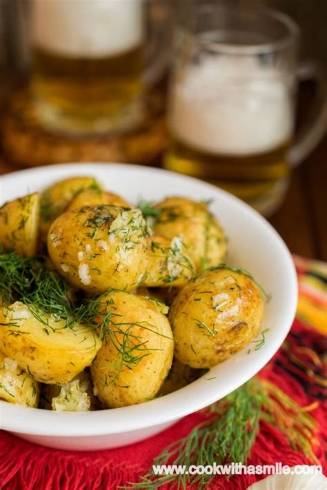 пресни картофи с копър и чесън на фурна рецепта