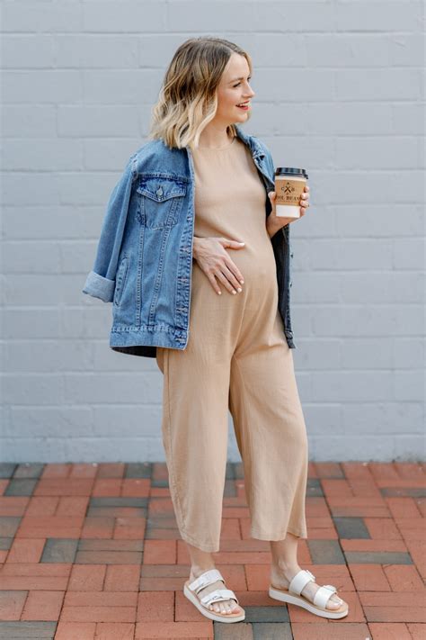 Discover The Best Outfit For Bump Photos Look Stunning In Your