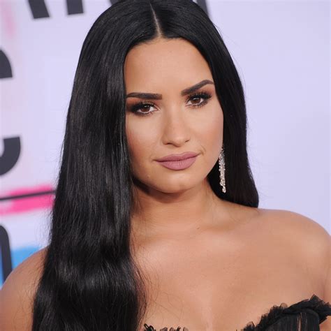 Demi Lovato Haircut