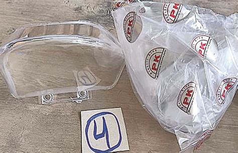 တရားမဝင် သစ်မျိုးစုံ၊ လုပ်ငန်းသုံးပစ္စည်းများ၊ လူသုံးကုန်ပစ္စည်းများ၊ စားသောက်ကုန်ပစ္စည်းများ