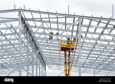 Complex Large Volume Steel Frame Structure Assembly Using Self