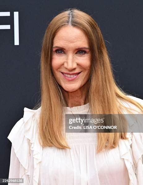 Us Actress Kelly Lynch Attends The Afi Premiere Of Dead Mans Wire