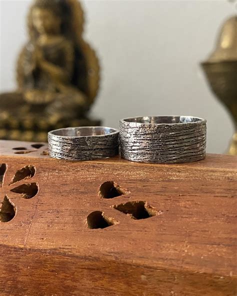 Avet Handmade Jewelry Уникатни бурми изработени во вид на дрвена кора бело злато 585 Уште