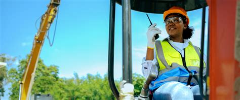 Basic Backhoe Operator Safety Tips For Construction Sites