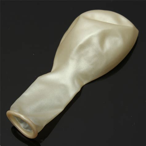 Close Up Magic Street Trick Mobile Into Balloon Penetration In A Flash