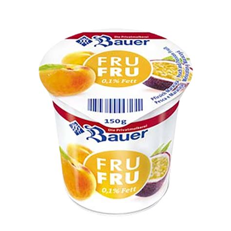 Йогурт пастеризований з кусочками фруктів 0 1 150 г Luximo