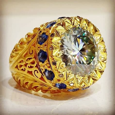 Elyas Nosrati Elyas Gallery • Threads Say More