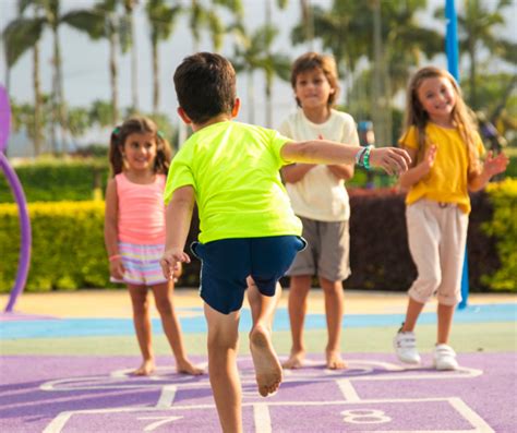 Летни игри за деца на открито Езиков център Pin Academy Бургас курс за всеки