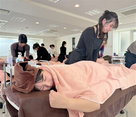 エステの授業風景♬ 専門学校 名古屋ウェディング＆フラワー・ビューティ学院（旧校名エクセレンス）のブログ