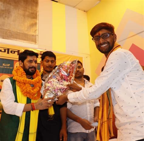 शिवम सौरभ क्रांति क्रांति क्रांति आजकल क्रांति शब्द खुब सुन रहा हूँ