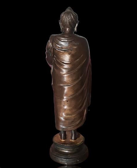 พระบูชา อุ้มบาตร หลวงปู่บุญมีโชติปาโล วัดสระประสานสุข วัดบ้านนาเมือง หายากแล้วครับ สวยสมบูรณ์