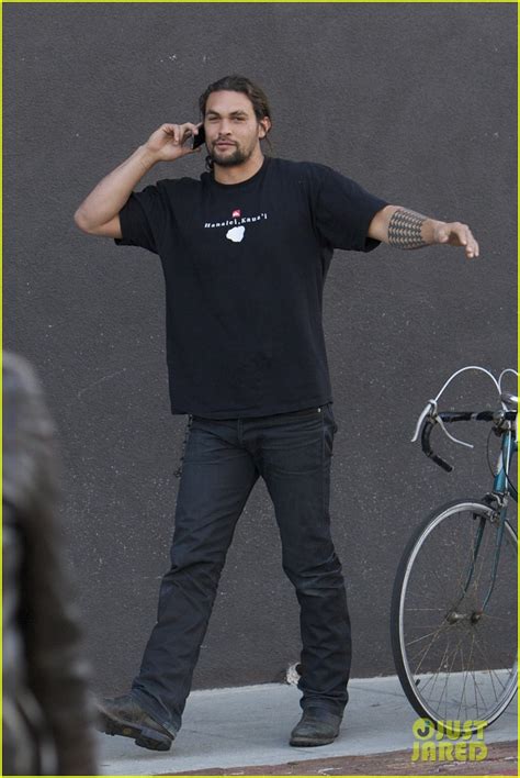 Jason Momoa Relaxing Thursday Photo 2619862 Jason Momoa Photos Just Jared Celebrity News