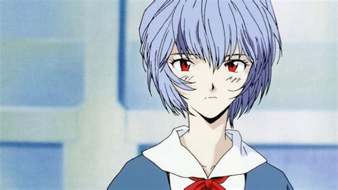 Rei Ayanami se da un paseo en la playa en genial cosplay de Evangelion Código Espagueti