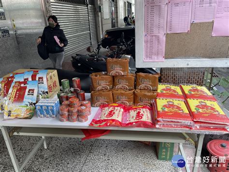 關懷弱勢族群歲末送暖 水噹噹關懷協會發千元禮金及物資
