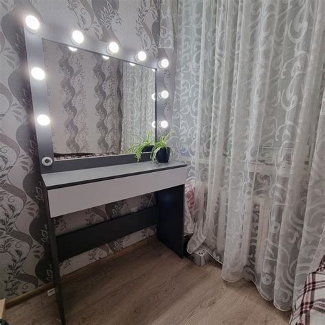 Продам макіяжний стіл — ціна 4500 грн у каталозі Столи Купити товари для дому та побуту за