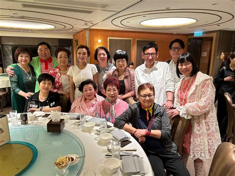 古天樂媽媽筵開三席宴請「星級長老團」 90年代性感女星逼爆上衣視覺震撼 星島日報