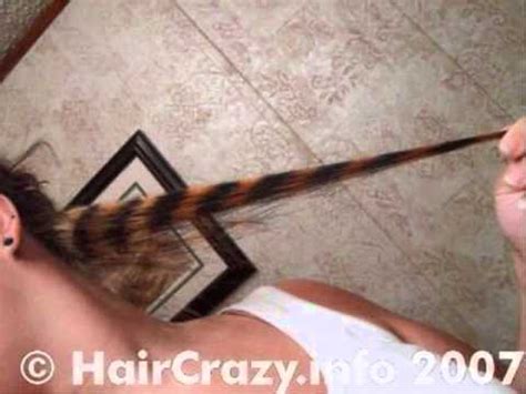 How To Do A Raccoon Tail In Your Hair Youtube