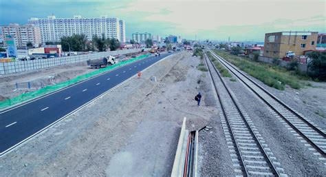 Таван шарын нүхэн гарцын авто авто замыг асфальт бетон хучилтын ажил үргэлжилж байна