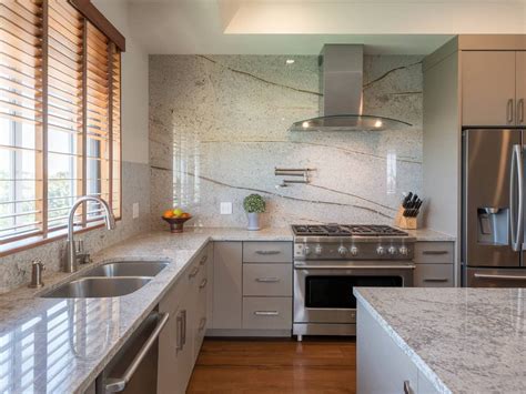 16 Gorgeous Granite Backsplash Ideas
