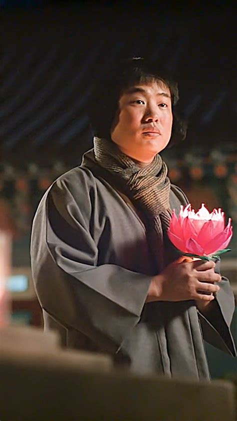 1988正峰寺庙捧着莲花 千图网