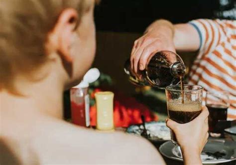 3 Side Effects Of Soda On Your Stomach And Digestion Dr Farrah Md