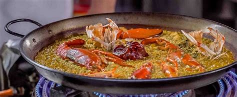 Paella De Bogavante Plusrecetas Tu Fuente De Inspiración Culinaria