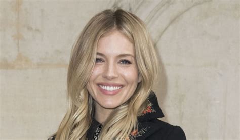 Sienna Miller Has Fighter Pilot Thumbs For Nipples The Blemish