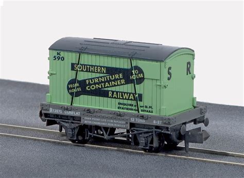 Sr Furniture Removals Conflat Wagon With Container Peco