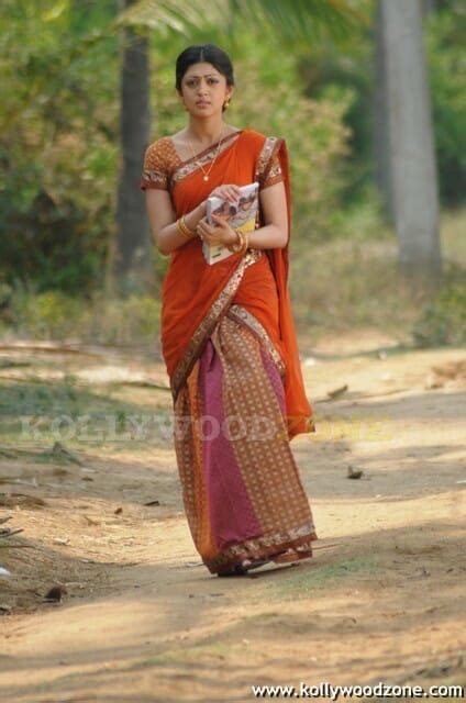 Telugu Actress Pranitha Sexy Stills Kollywood Zone