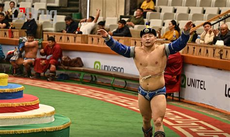 Даншиг наадмын бөхийн барилдаанд түрүүлсэн бөхийг 30 саяар шагнана