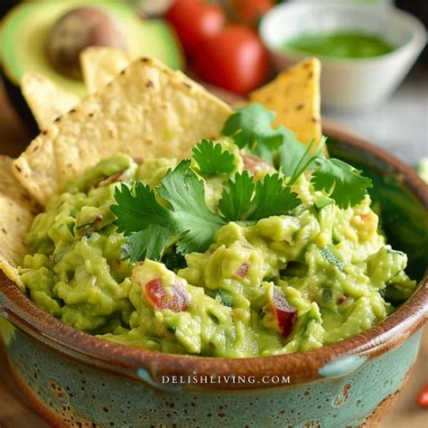 Quick And Easy One Avocado Guacamole Recipe For Solo Snacking