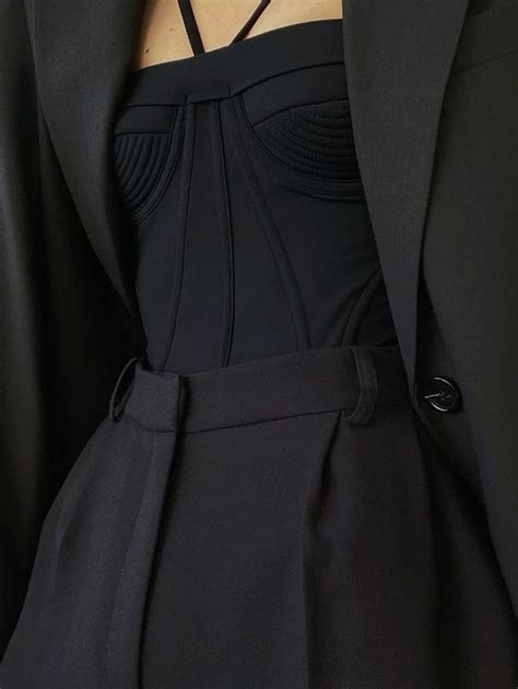 Pin Van 𝓁𝒾𝓎𝒶𝒽 𝓌𝓇𝒾𝓉𝑒𝓈 Op 𝖉𝖚𝖕𝖔𝖓𝖙 𝖆 Kleding Elegante Outfit Stijl