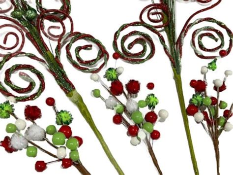 Twisted Twirl And Pom Pom Berry Red And Green Glitter Picks Wreath