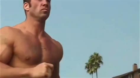 Billy бежит по пляжу под музыку из Atomic Heart Youtube