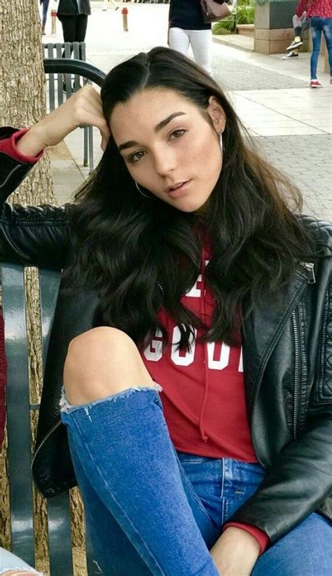 Pin By Valentina Ujcic On Indiana Massara Indiana Parker Outfit Wendys