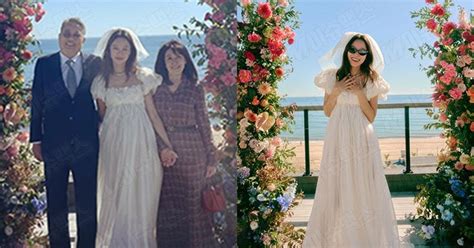 공효진 결혼 2주 만에 드디어 웨딩드레스 입은 앞모습 사진 공개 웨딩드레스 새틴 웨딩드레스 결혼 사진