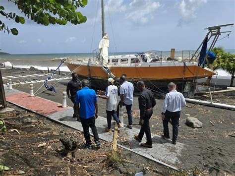Guadeloupe Béryl Guy Losbar Sur Le Terrain Karibinfo
