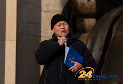 ХЗДХ ийн сайд Х Нямбаатар жагсагчидтай уулзлаа