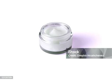 흰색 배경에 바디 크림유리 항아리 스킨 케어용 화장품 얼굴 크림이 분리된 투명 항아리 보습제에 대한 스톡 사진 및 기타 이미지 보습제 크림 유가공 식품 항아리