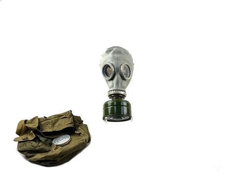 Unissued Cold War Era Soviet Gp 5 Gas Mask Kit Bull Moose Guns