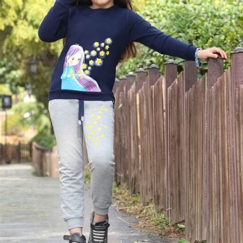 خرید و قیمت ست بلوز شلوار دخترانه دورس پاییزی طرح دخترک وستاره تک رنگ