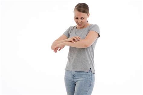 5 Ways You Can Tell The Difference Between Allergies Or A Cold