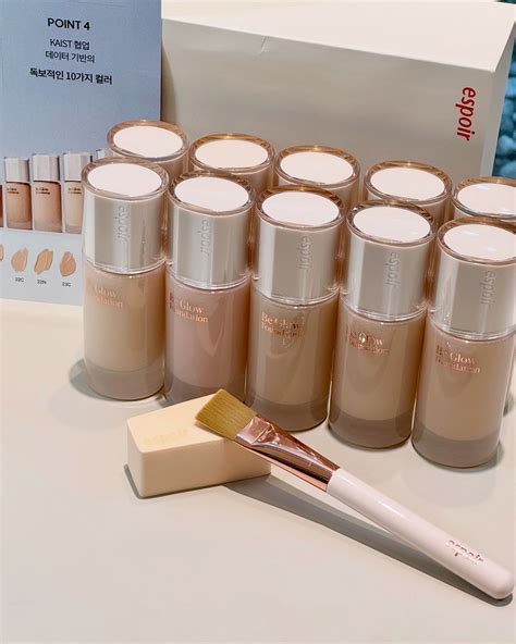 설영 혜미 메이크업 실장 제품제공 단순선물 Koreancosmetics 🤍 작년에도 많은 시딩을 보내주신 코스메틱 브랜드 ️ 항상 감사합니다 덕분에 고객님들께