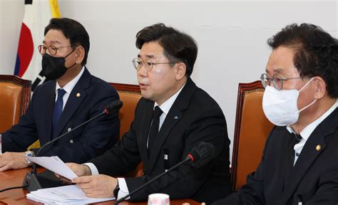 박찬대 “할 줄 아는 건 압수수색 뿐 檢·유동규 사법 이익 공유” 헤럴드경제