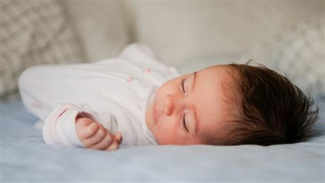 Развития ребенка в первый месяц жизни